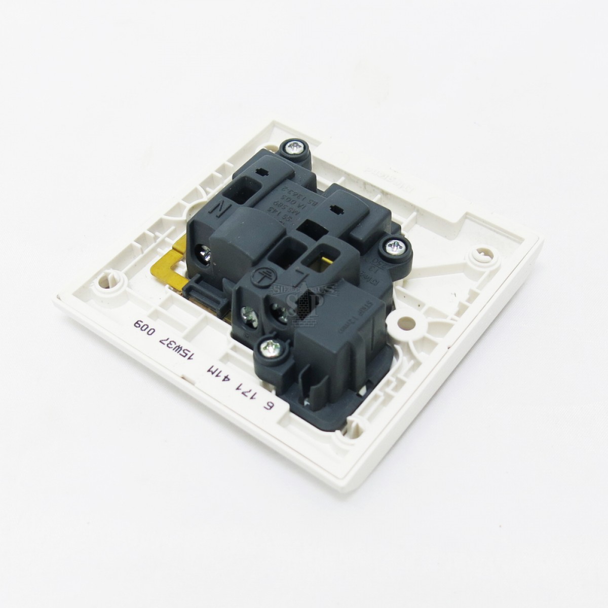 Legrand 13Amp 1 Gang Switch Socket [SIRIM] (White)