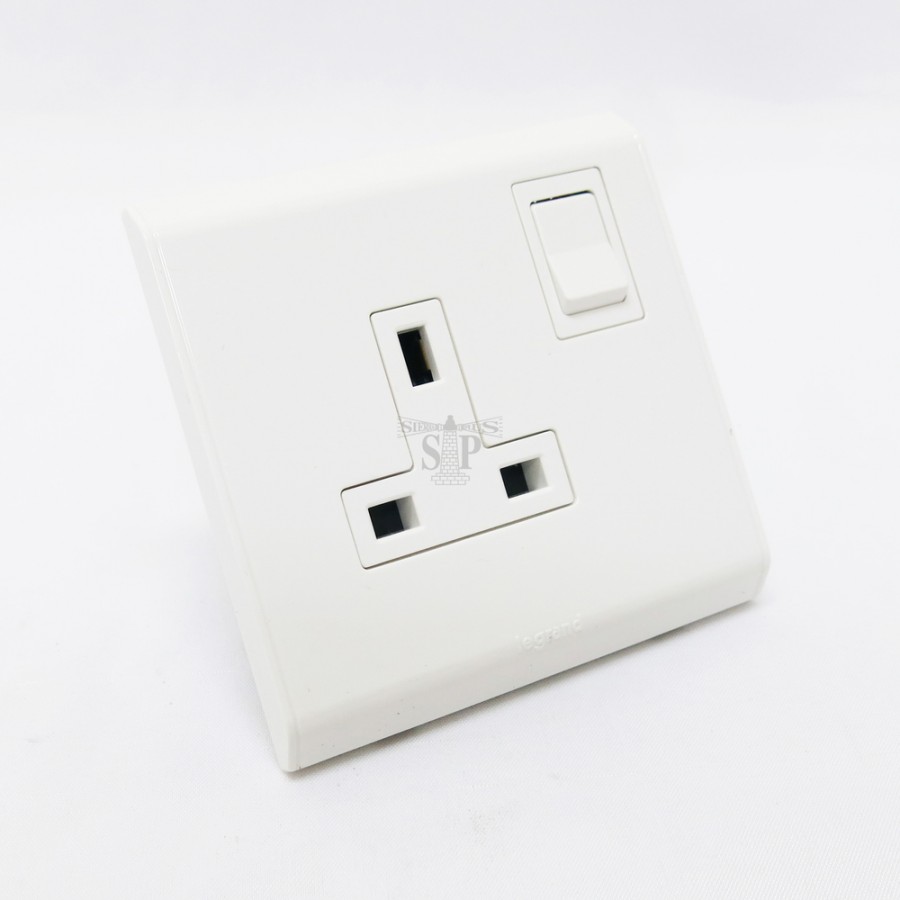 Legrand 13Amp 1 Gang Switch Socket [SIRIM] (White)
