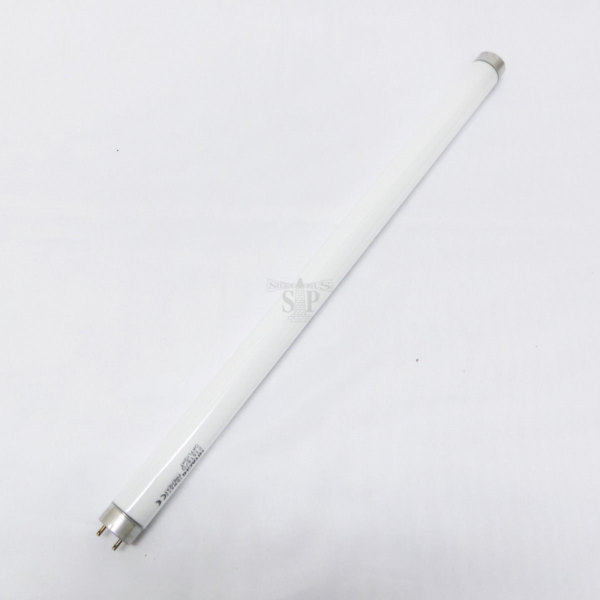 Hitachi 1.5ft 15W G13 T8 Fluorescent Glass Tube (White)