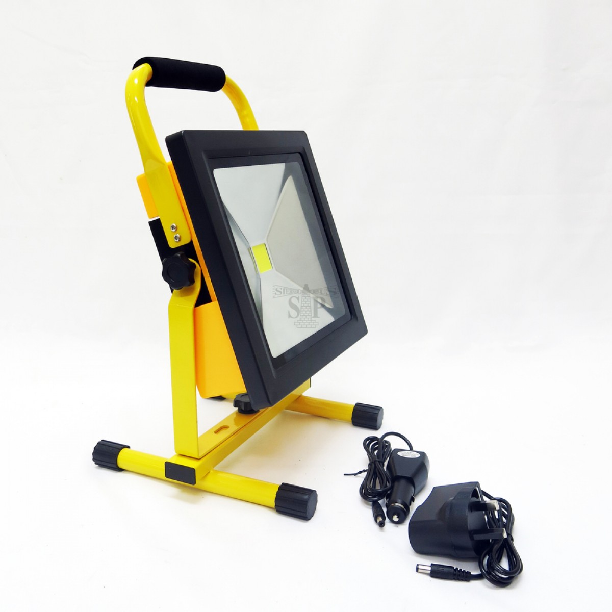 Iwachi 30W COB Portable Rechargeable LED Flood Light