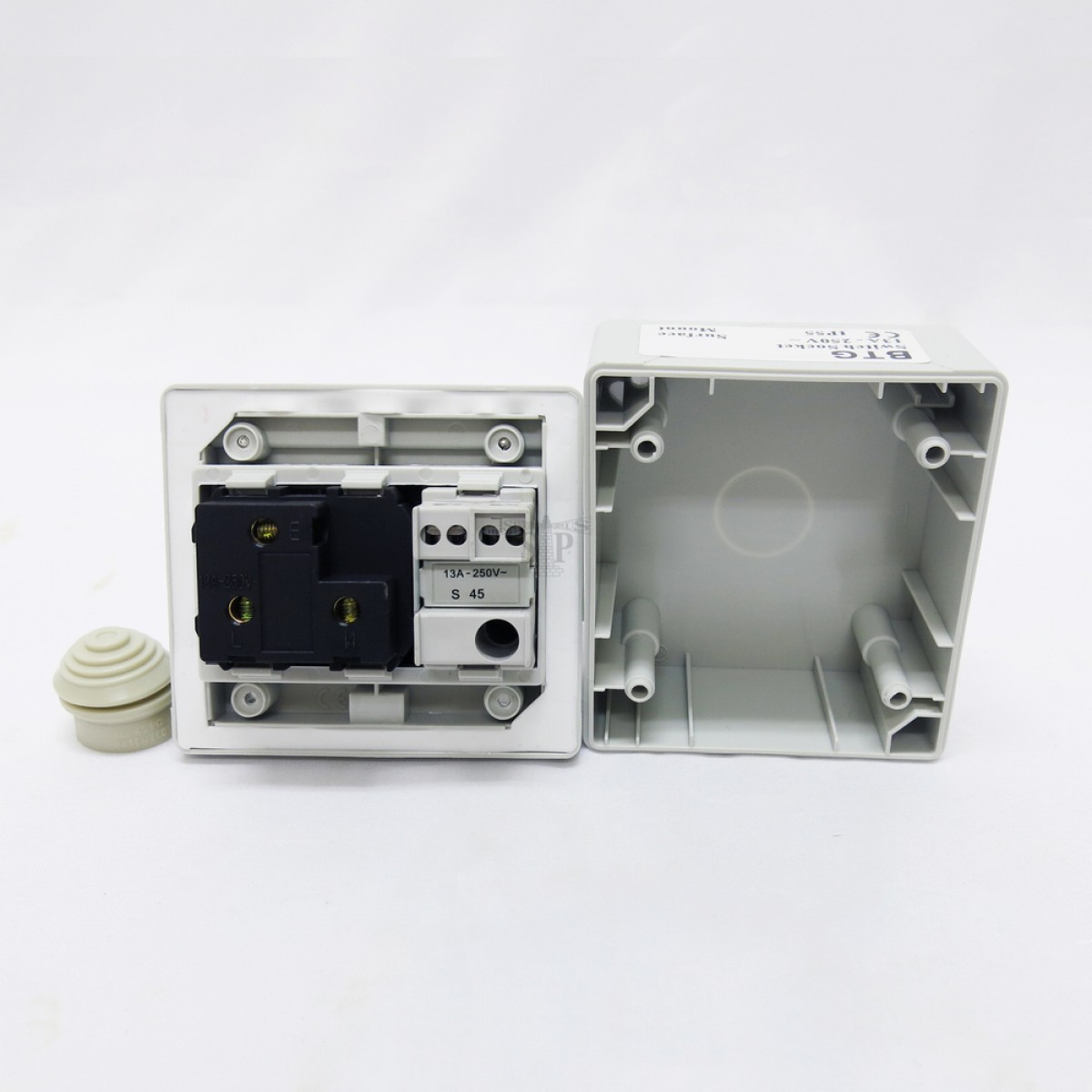 BTG IP55 13A Weatherproof Switch Socket [Surface Mounted Type]