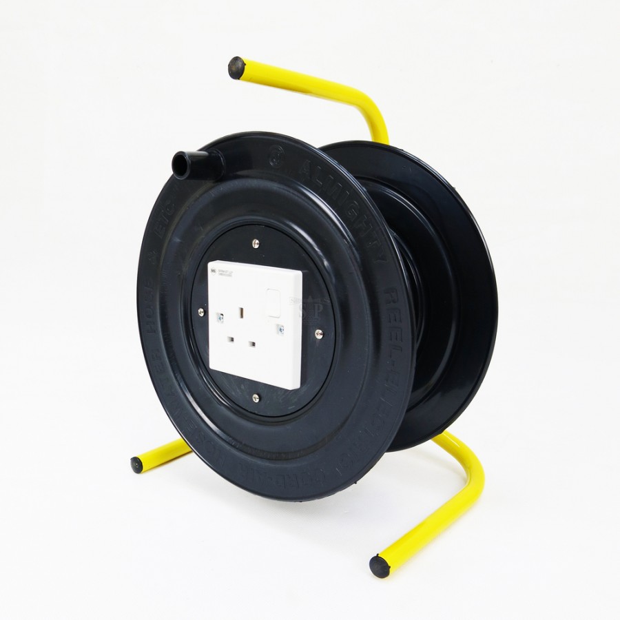 TC 11-inch Cable Roller c/w 13A Switch Socket (Black)