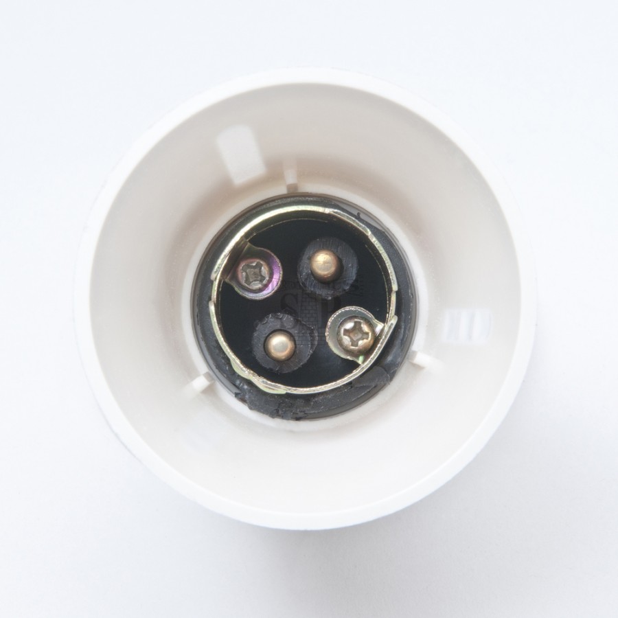 L2990 B22 Angle Batten Lamp Holder / Socket Light Bulb Holder c/w Base ...