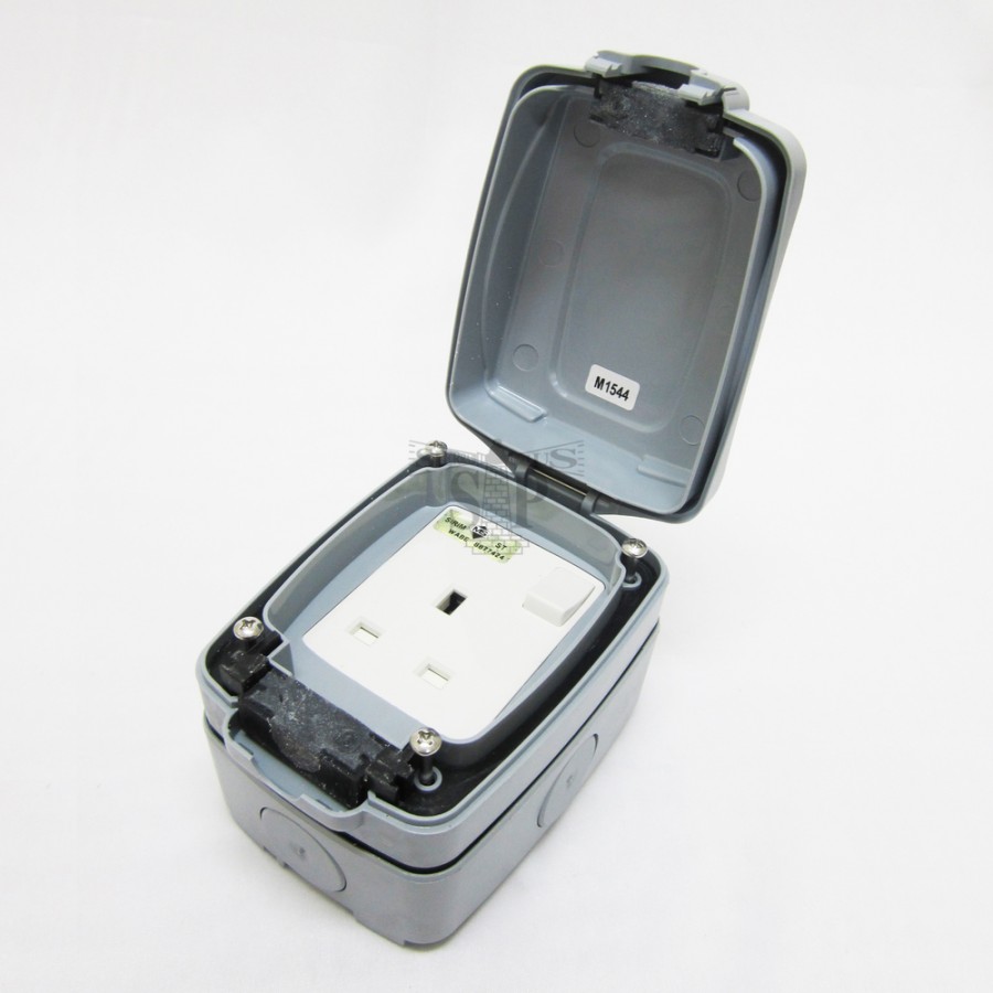 MK 86486 Masterseal Compact 13A IP66 Weatherproof Switch Socket (Grey)