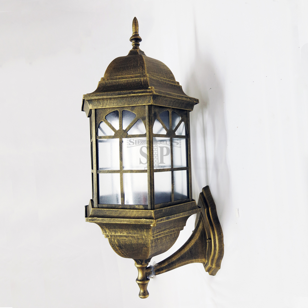 07 Classic Outdoor Wall Gate Lamp (Antique Gold)