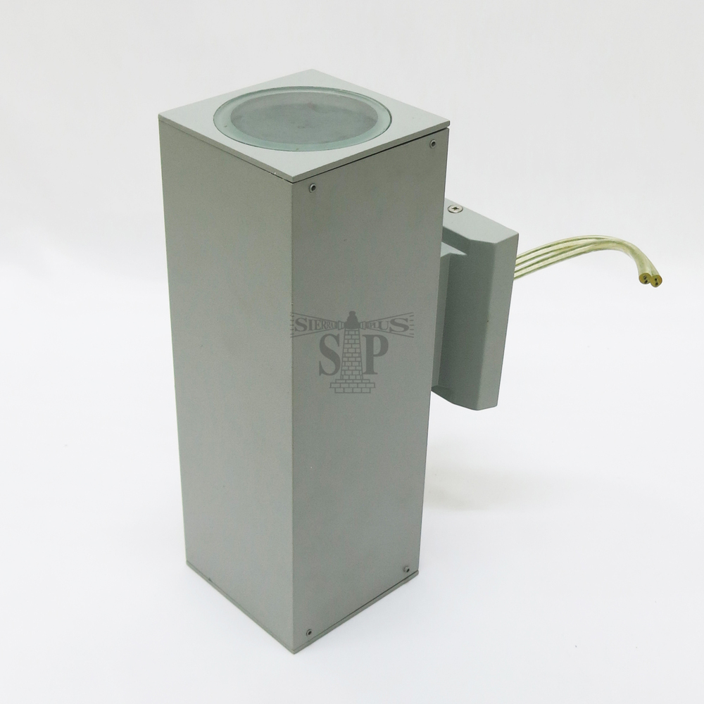 9009 E27 Par 20 Outdoor Wall Lamp/Weatherproof Fitting (Grey) Square ...